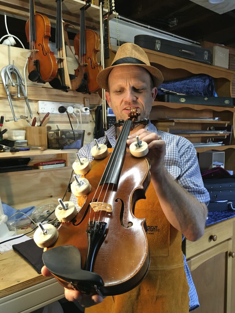 Contact(s) - Fiddler Dan Violins & Workshop, Brisbane